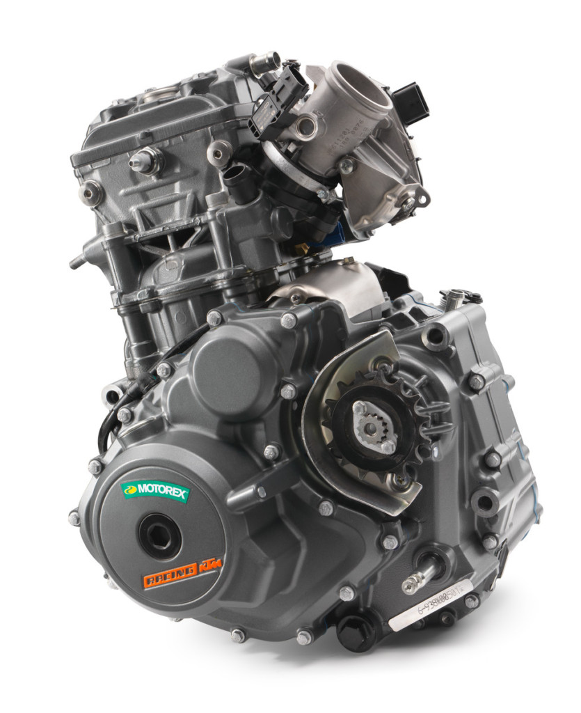 154808_ktm-390-duke-engine-left-rear-my-2017 – KTM KOSAK